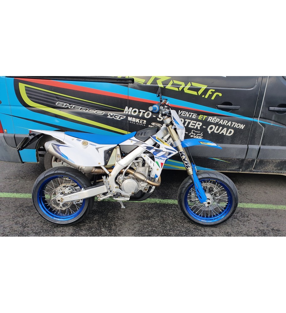 Moto route gros cube