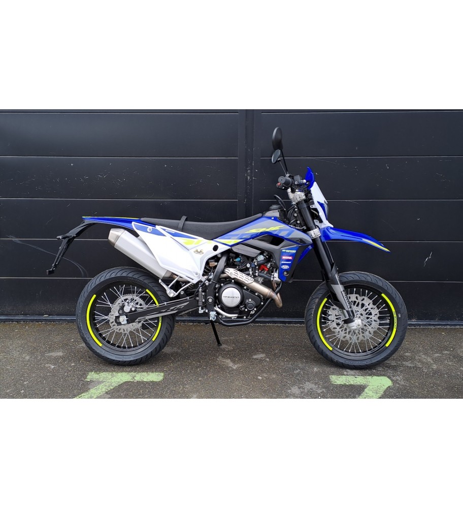 Moto Sherco 125 a boite sherco sm rs factory euro 5 2023 chez SYSTM 2 ROO